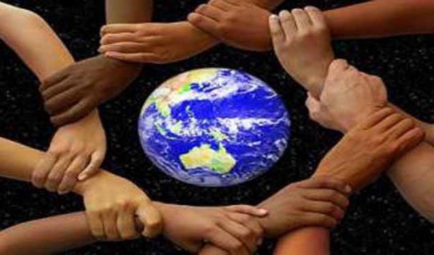 Crisol de razas y nacionalidades | Confirmado - Confirmado