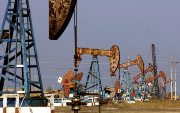 Arabia Saudita comenzó a recortar su oferta de petróleo en octubre